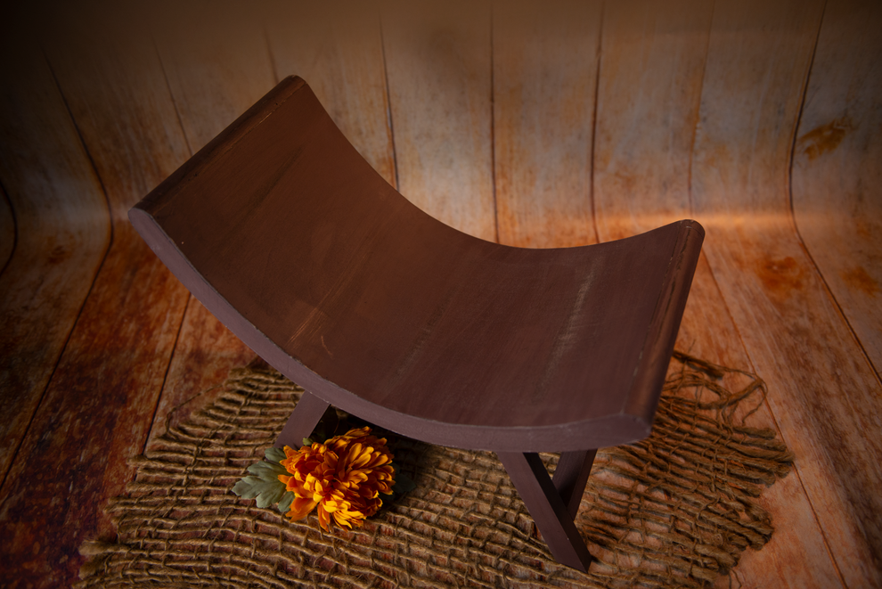Curved Vintage Bench - Model 1 - Brown – Newborn Studio Props