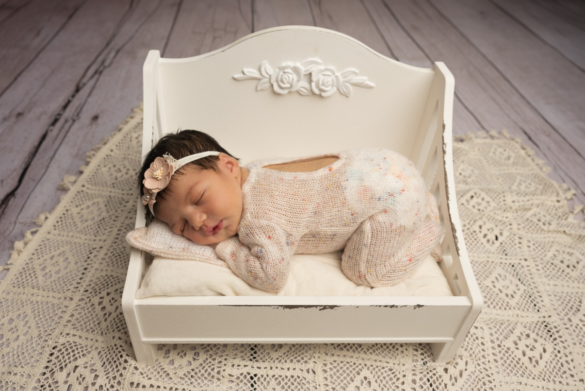 Cream Vintage Daybed Newborn Photography Prop – Newborn Studio Props