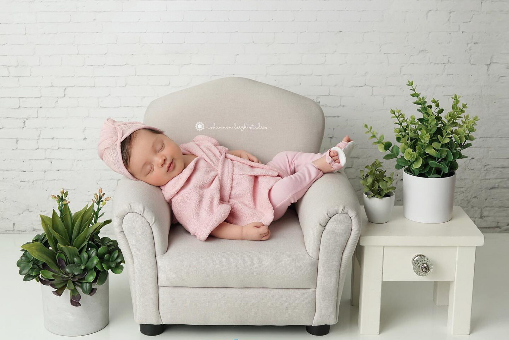 Newborn Sofa Photography Prop - Mini Couch for Babies – Newborn Studio ...
