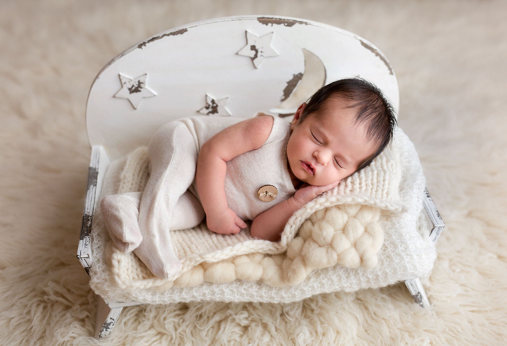 Handmade Moon Bench - Newborn Photography Props – Newborn Studio Props