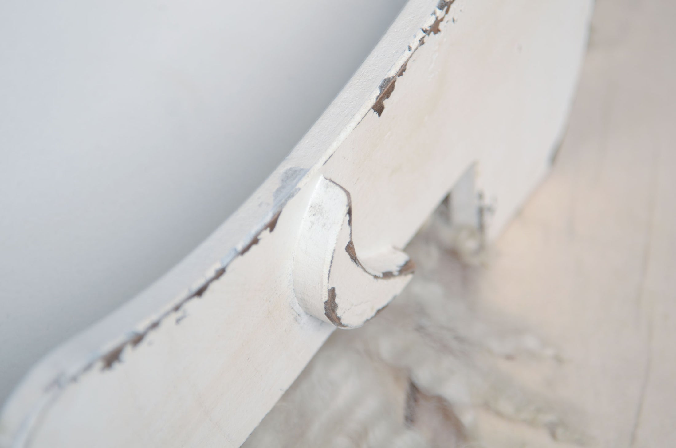 Handmade Moon Bench - Newborn Photography Props – Newborn Studio Props