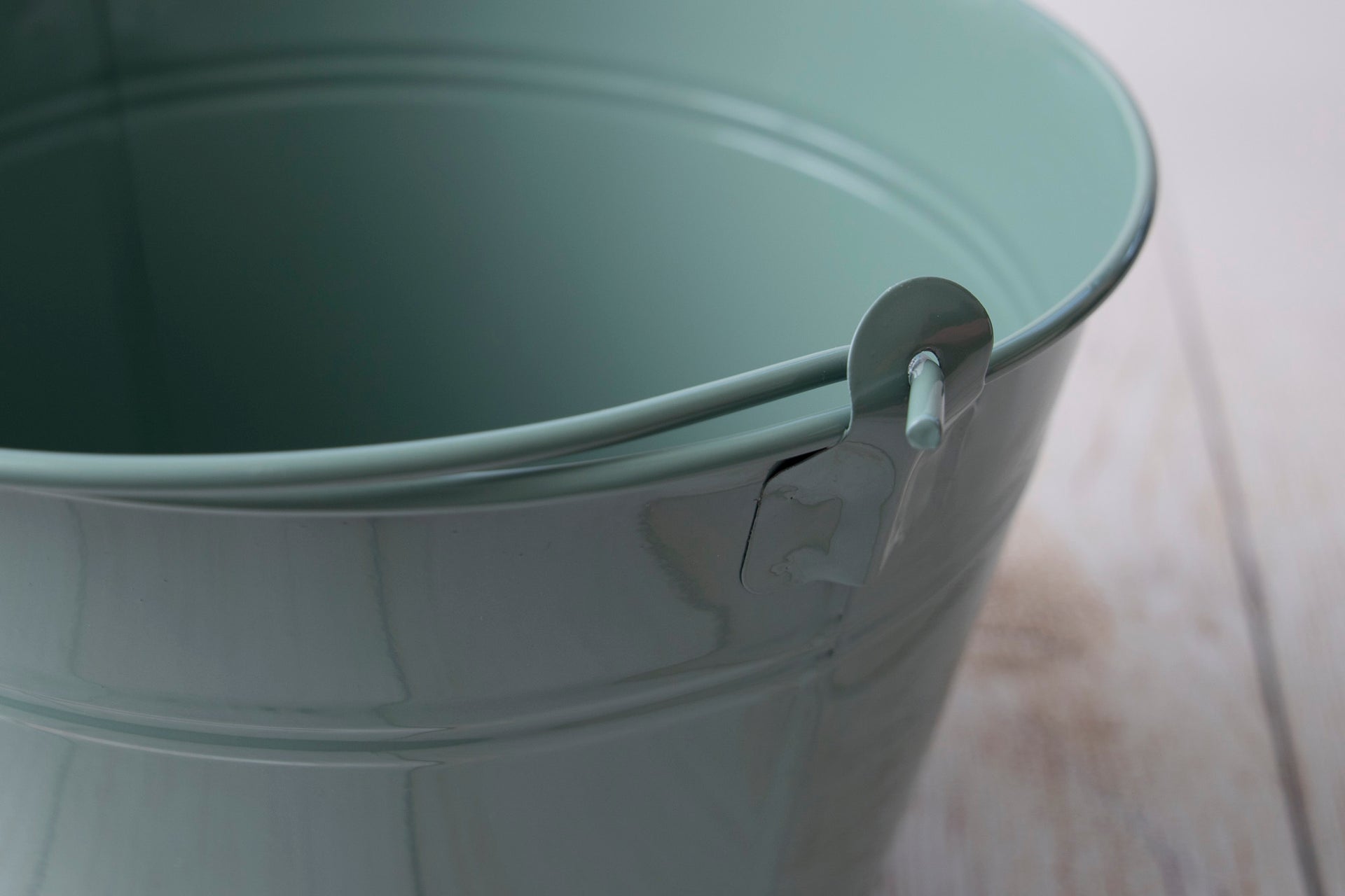 Metallic Vintage Bucket Newborn Photography Prop – Newborn Studio Props