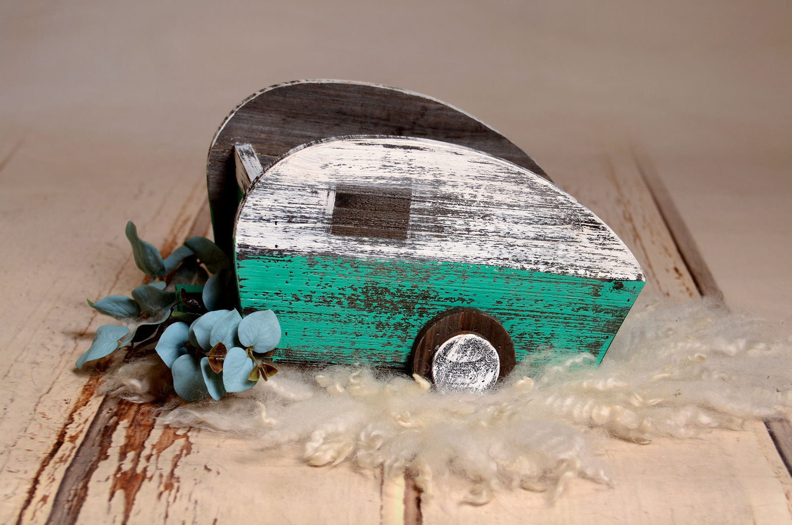 Rustic Classic Camper Newborn Photography Prop – Newborn Studio Props