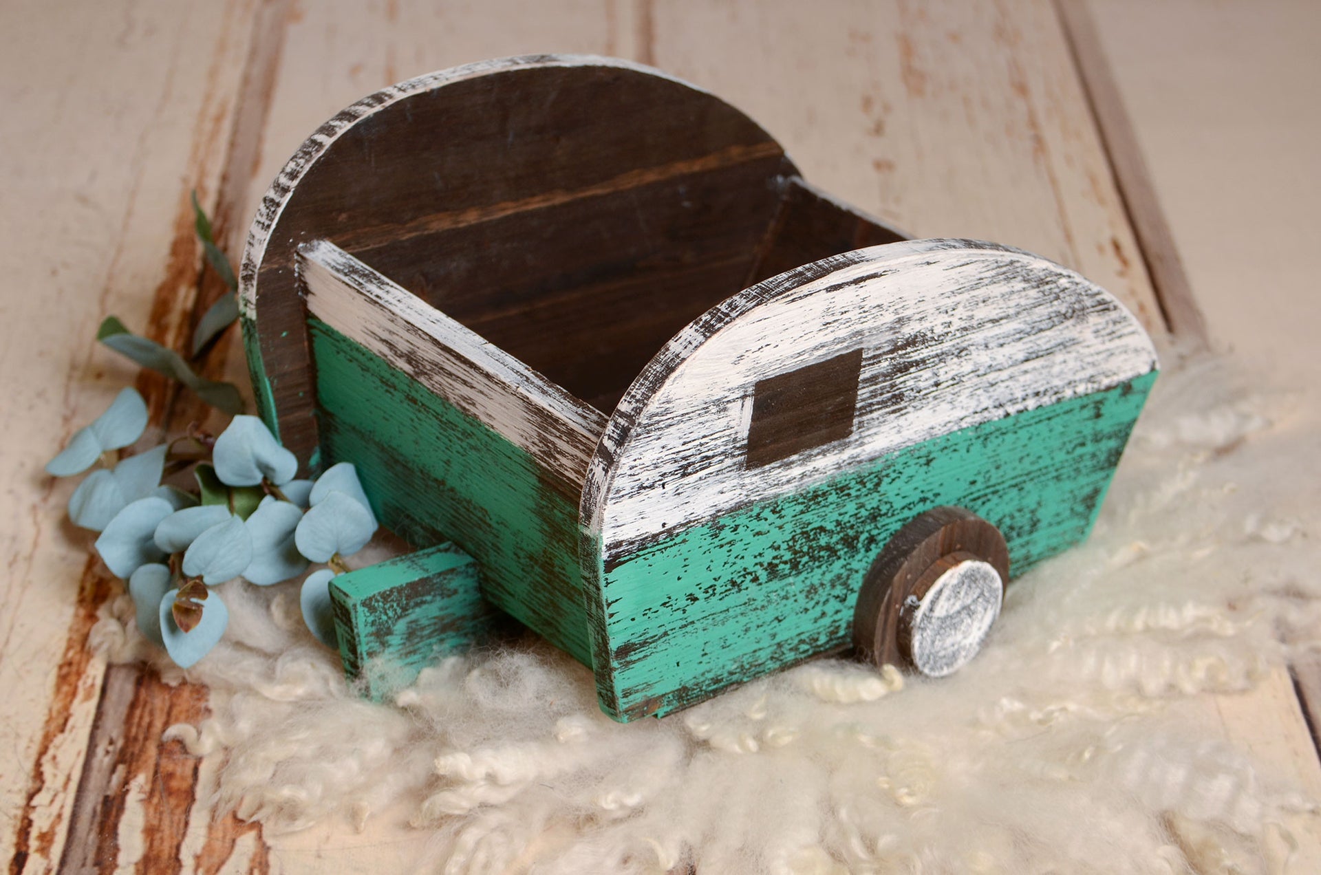 Rustic Classic Camper Newborn Photography Prop – Newborn Studio Props